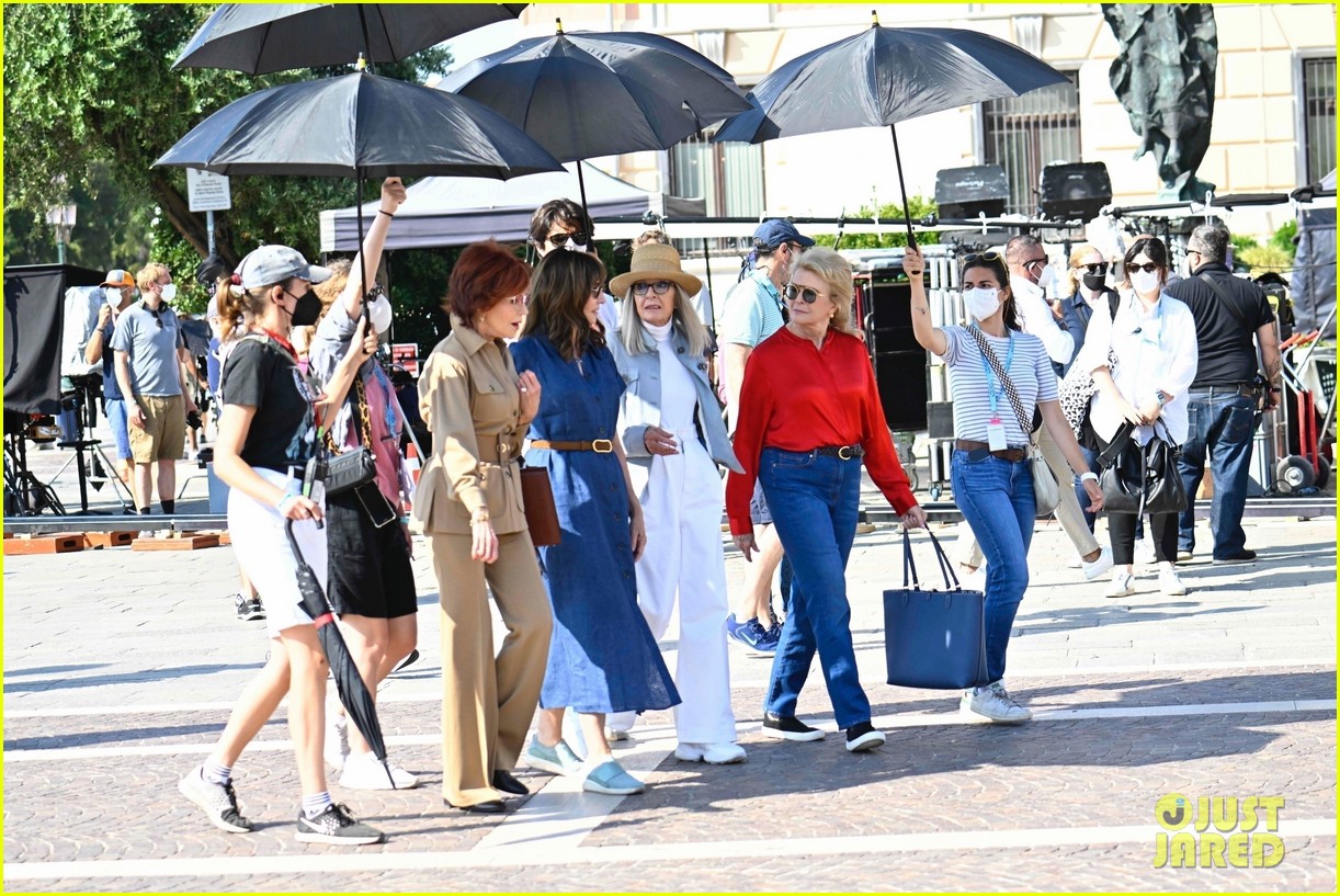 Jane Fonda, Diane Keaton, Candice Bergen & Mary Steenburgen Continue ...