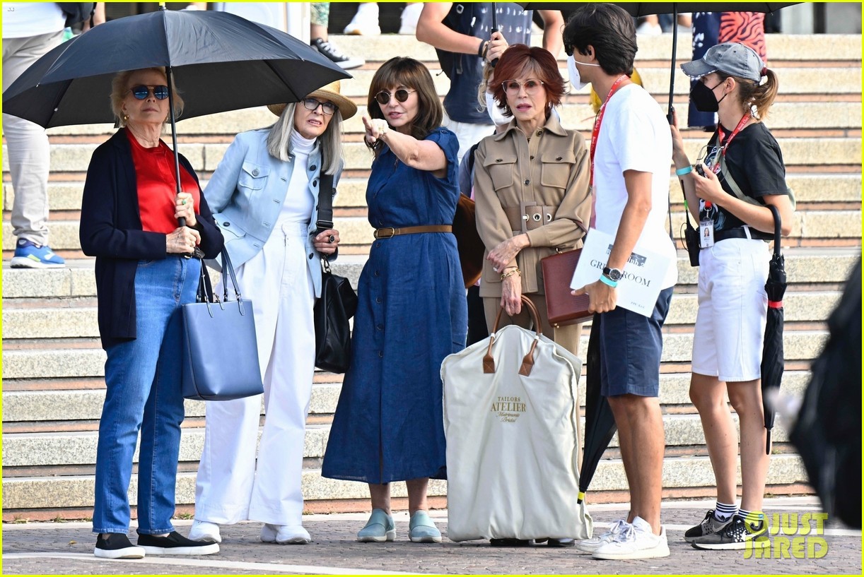 Jane Fonda, Diane Keaton, Candice Bergen & Mary Steenburgen Continue ...