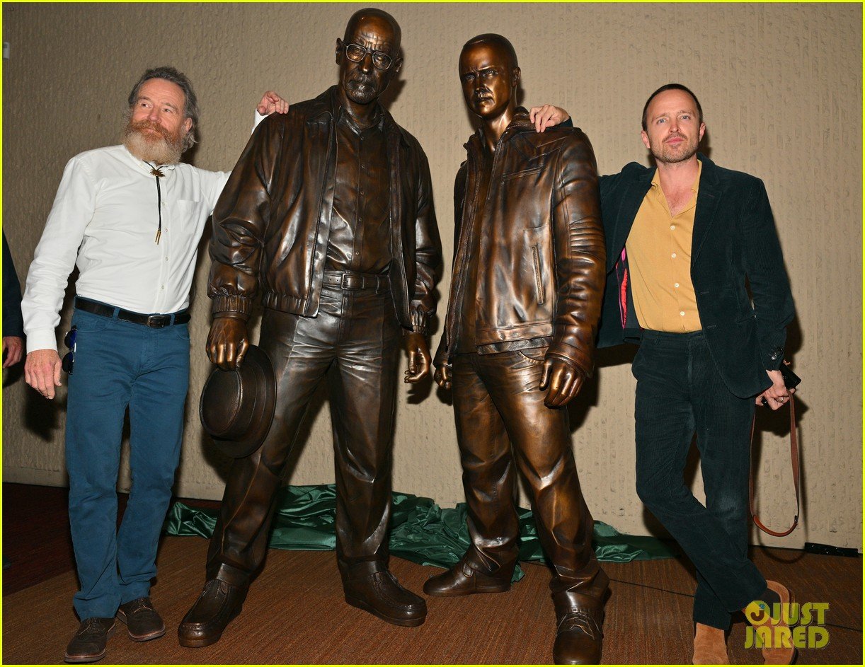 'Breaking Bad' Stars Bryan Cranston, Aaron Paul & More Attend Statue ...