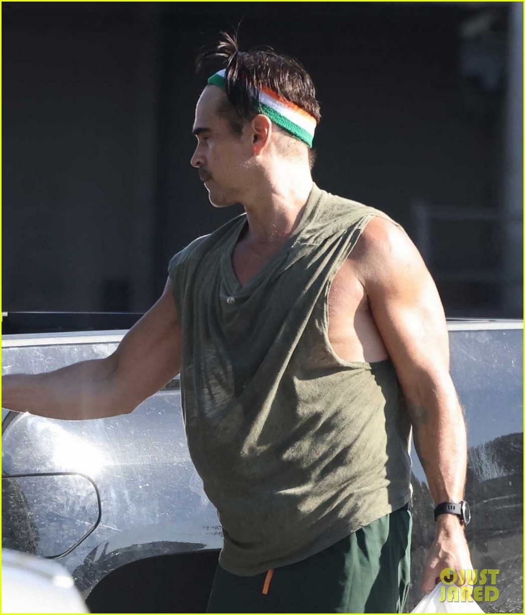 Colin Farrell Shows His Irish Pride While Picking Up Groceries: Photo ...