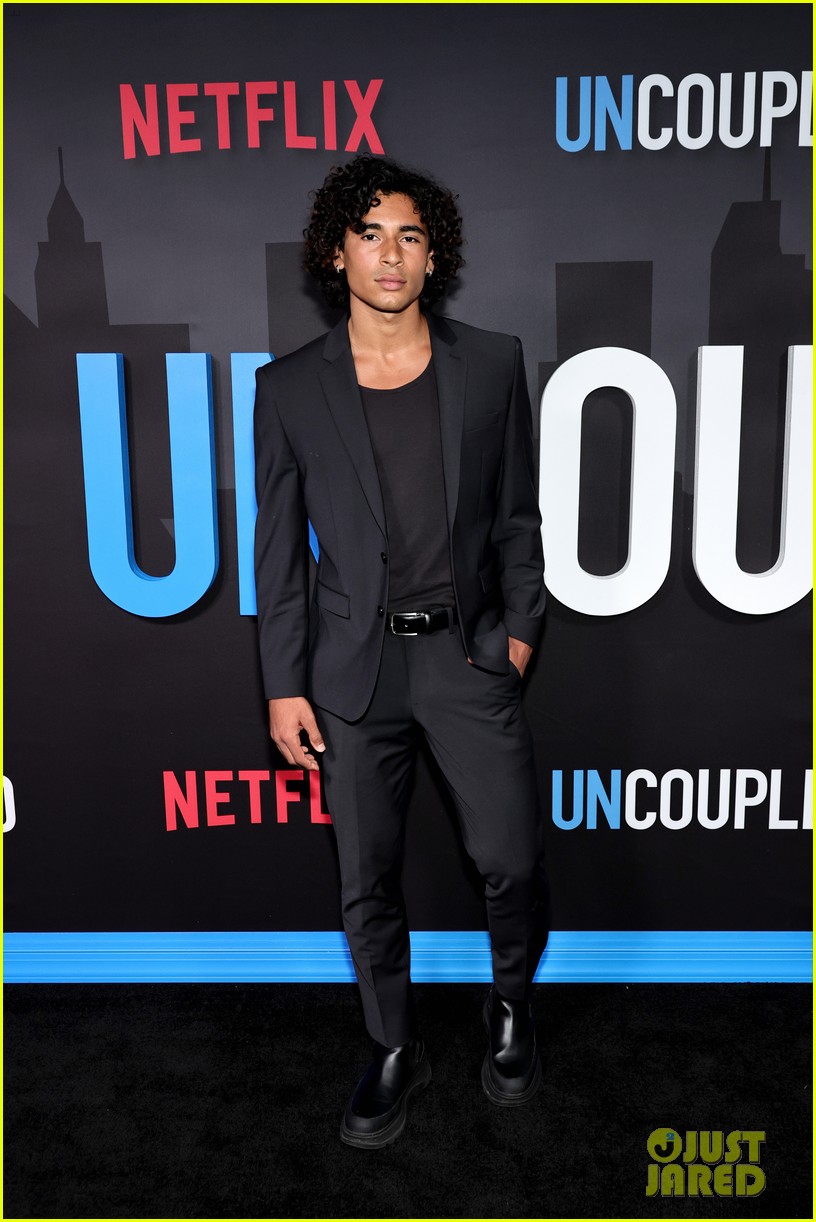 Geoffrey Owens's Son Jordyn Owens Makes Debut in Netflix's 'Uncoupled ...