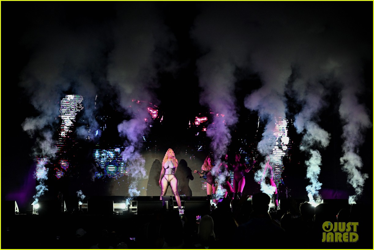 Iggy Azalea's Set List Revealed for 2022 Tour with Pitbull!: Photo ...