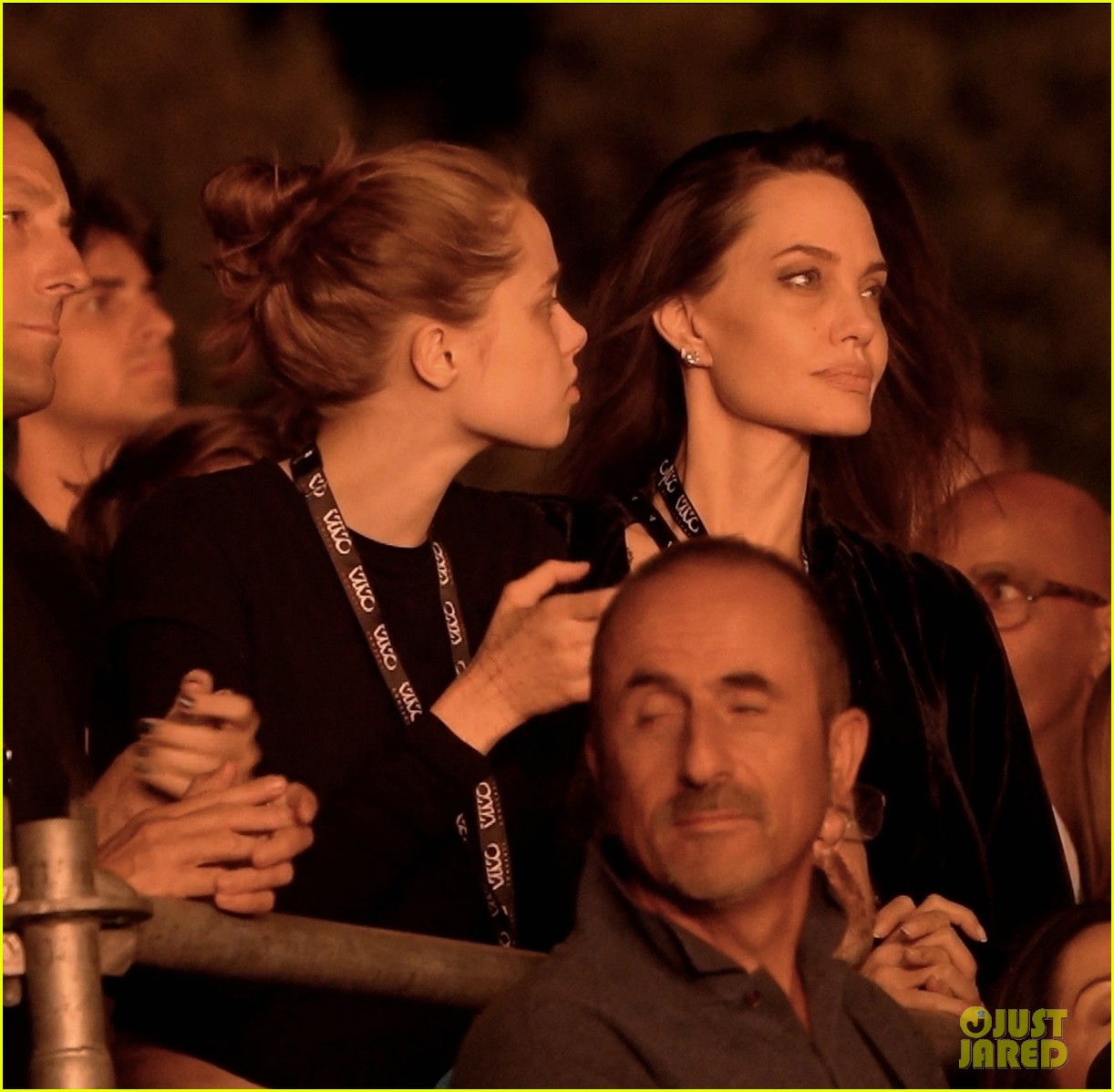 Angelina Jolie & Daughter Shiloh Check Out Måneskin in Concert!: Photo ...
