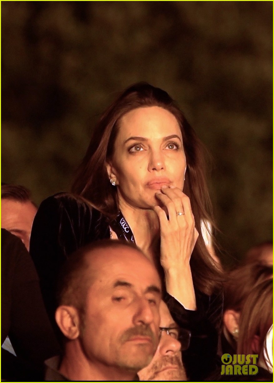 Angelina Jolie & Daughter Shiloh Check Out Måneskin in Concert!: Photo ...