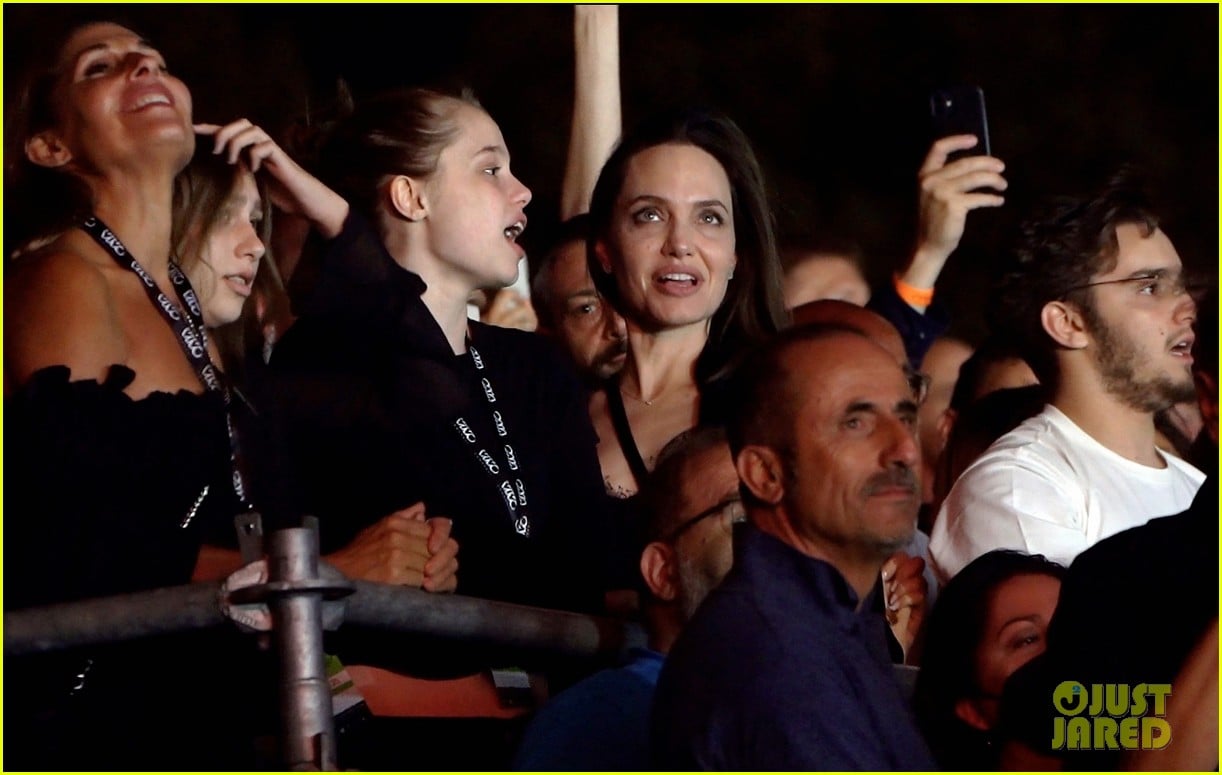 Angelina Jolie & Daughter Shiloh Check Out Måneskin in Concert!: Photo ...