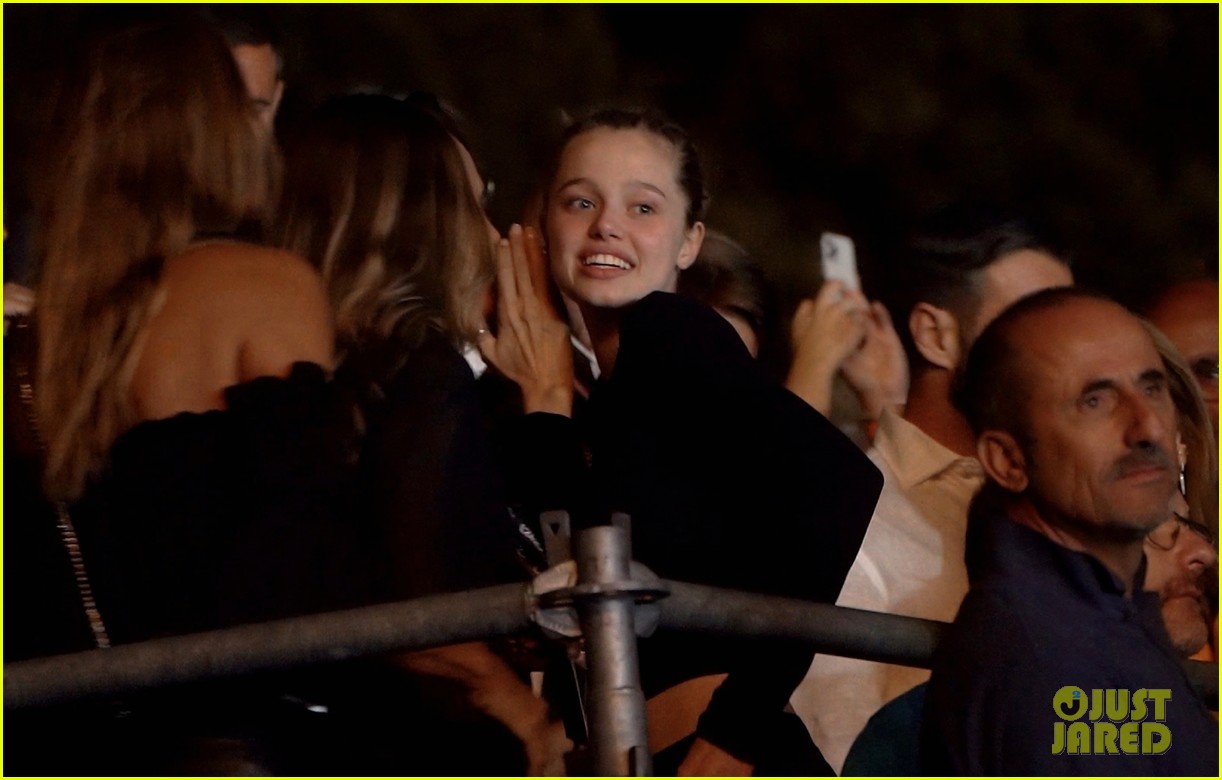 Angelina Jolie & Daughter Shiloh Check Out Måneskin in Concert!: Photo ...