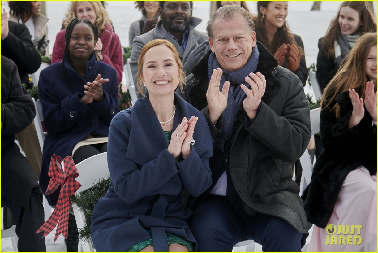 Kayla Wallace Reveals How Her New Hallmark Movie 'My Grown-Up Christmas ...