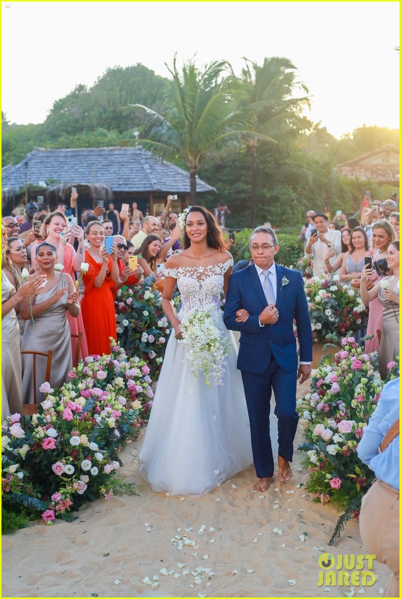 Photo: lais ribeiro marries joakim noah 17 | Photo 4788782 | Just Jared ...