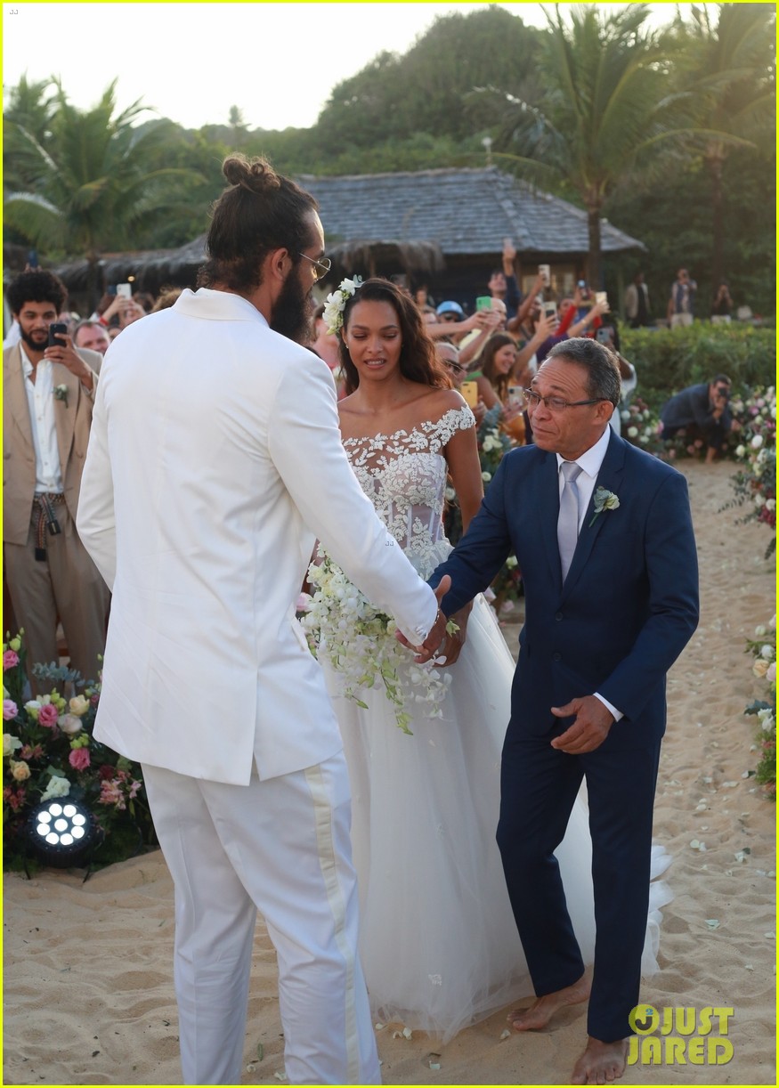 Photo: lais ribeiro marries joakim noah 25 | Photo 4788790 | Just Jared ...