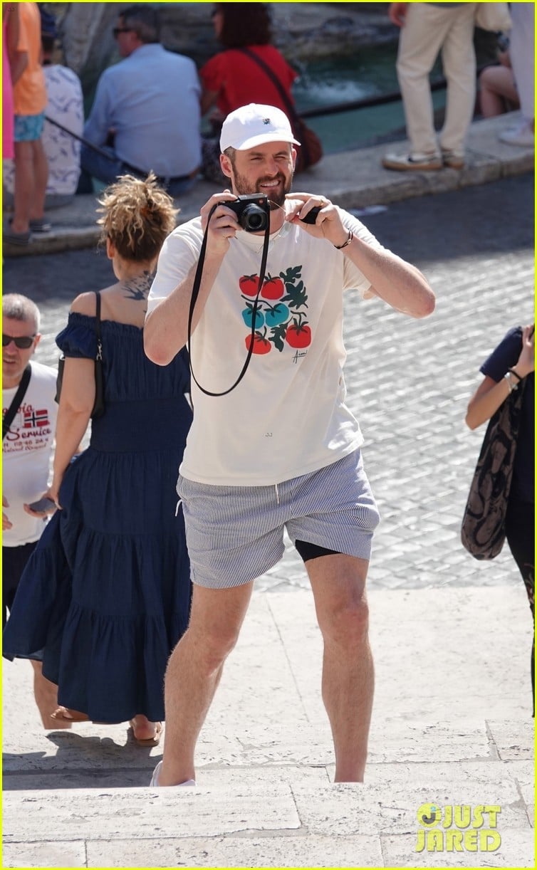 Kevin Love & Wife Kate Bock Do Some Sightseeing in Rome on Their ...