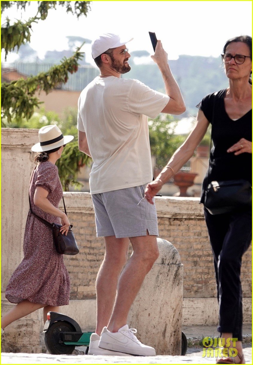 Kevin Love & Wife Kate Bock Do Some Sightseeing in Rome on Their ...