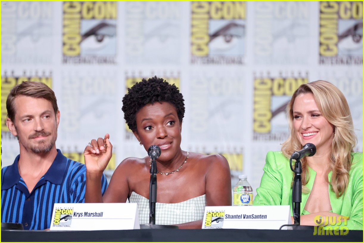 Joel Kinnaman & Krys Marshall's 'For All Mankind' Apple Series Renewed ...