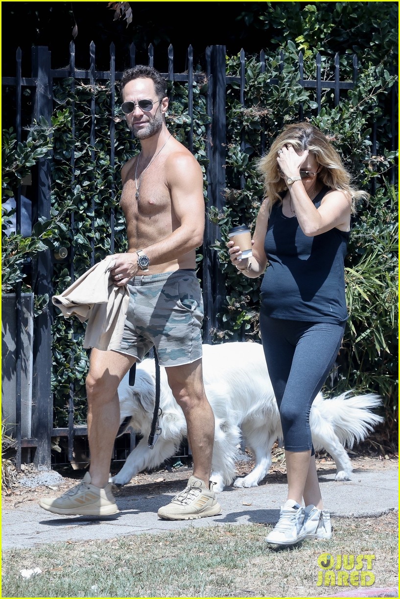 The Lincoln Lawyer's Becki Newton Is Pregnant, Glows in New Photos with ...