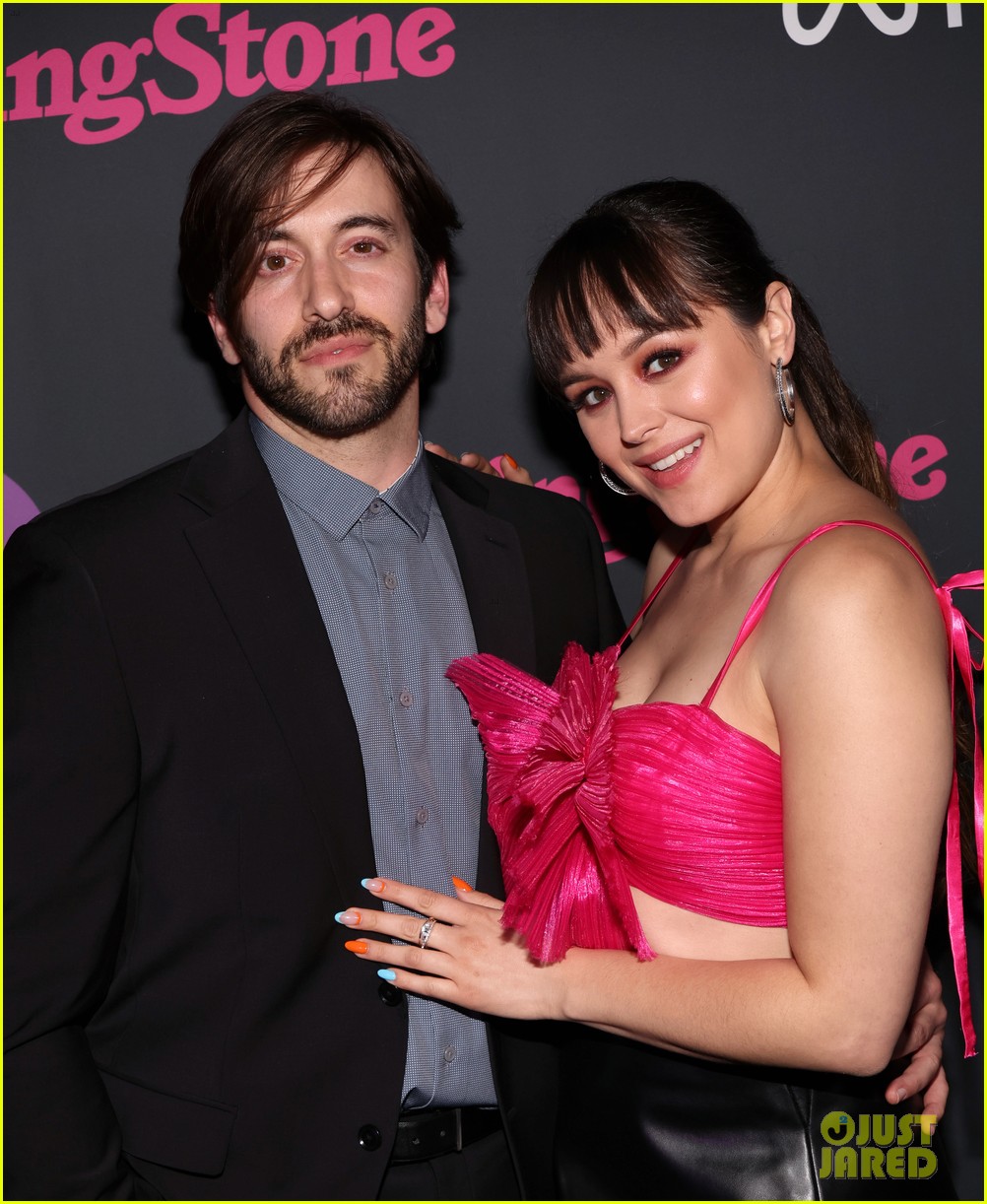 'The Goldbergs' Actress Hayley Orrantia Announces Engagement to ...