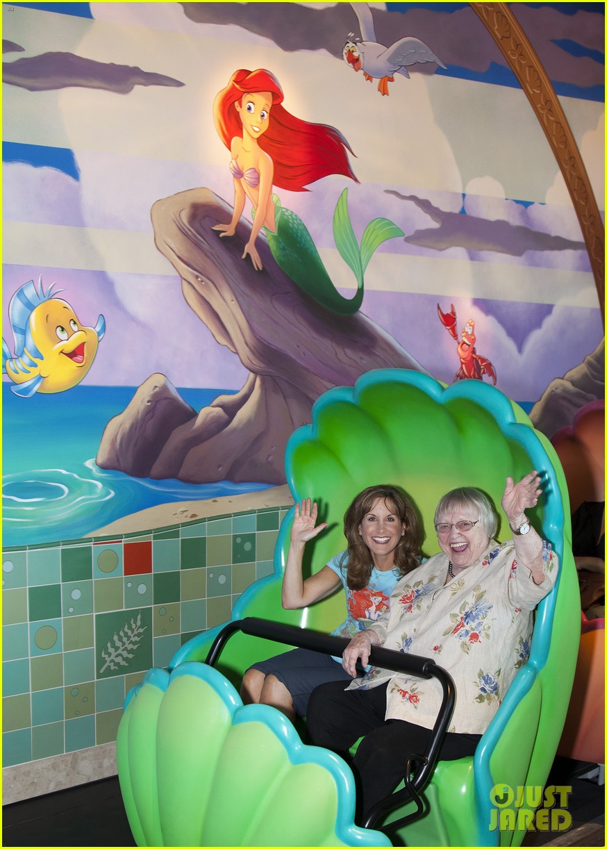 Pat Carroll, Voice of Little Mermaid's Ursula, Dies at 95: Photo ...