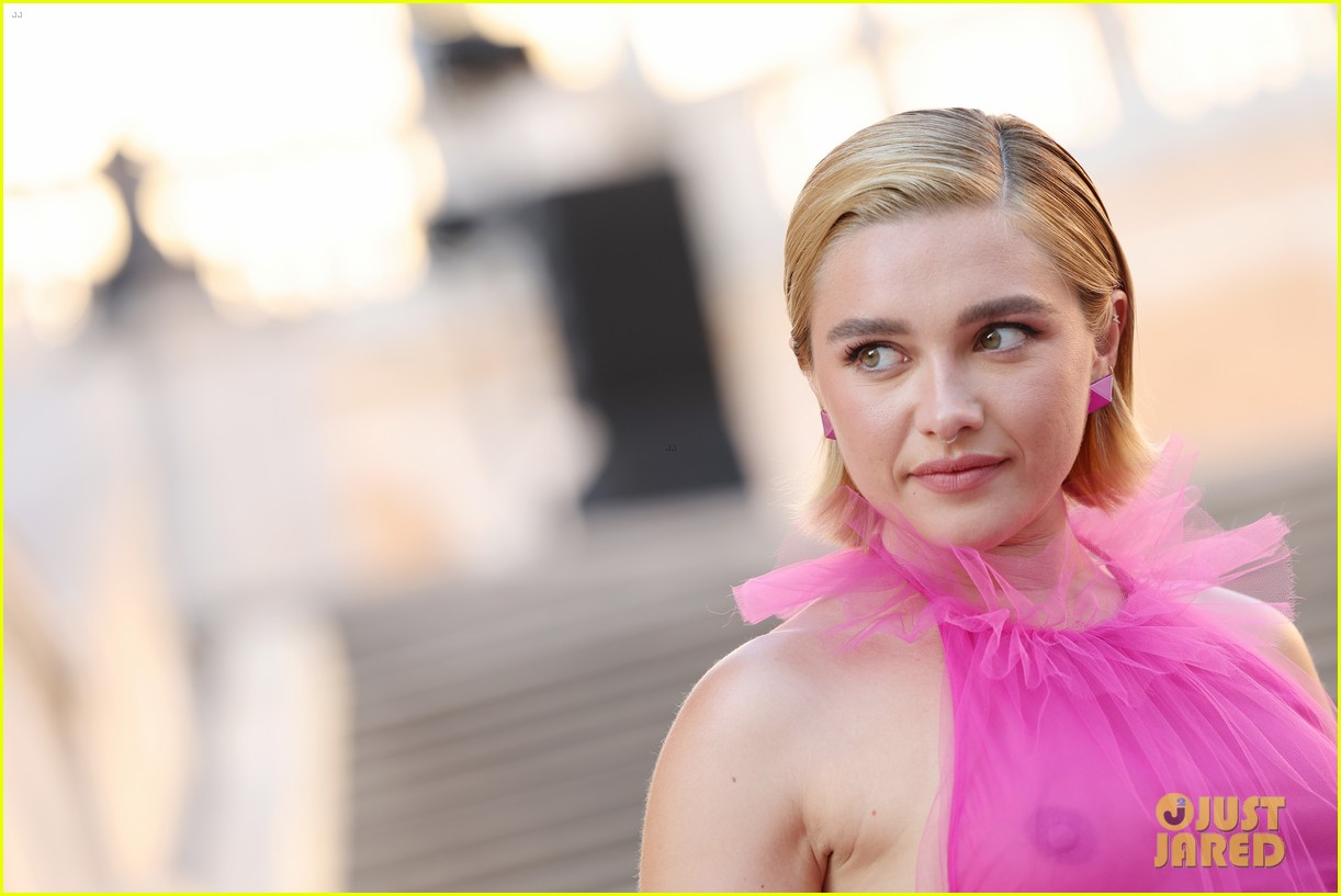 Florence Pugh Wears Sheer Gown at Valentino's Rome Fashion Show (Photos ...