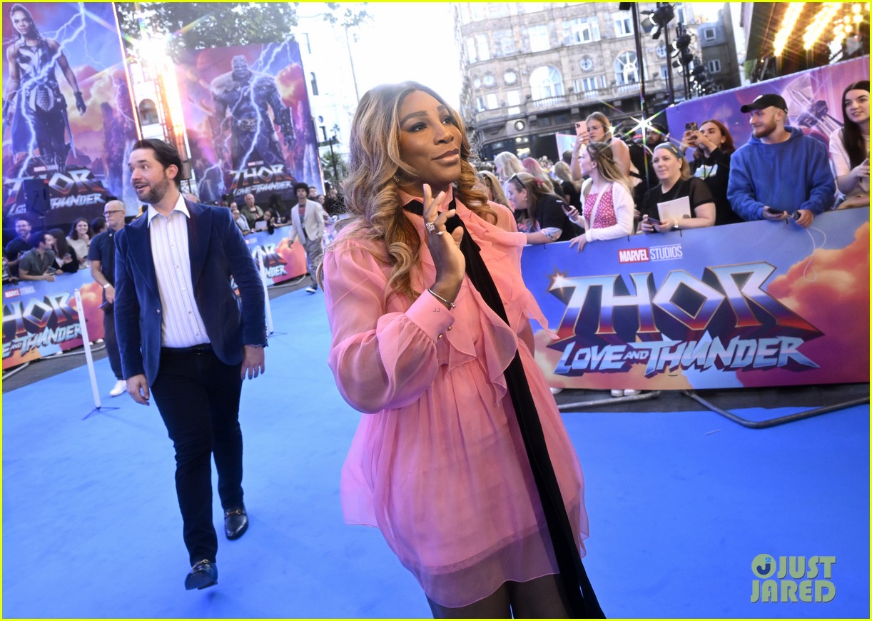 Rege-Jean Page & Serena Williams Rock Pink Shades at 'Thor: Love ...