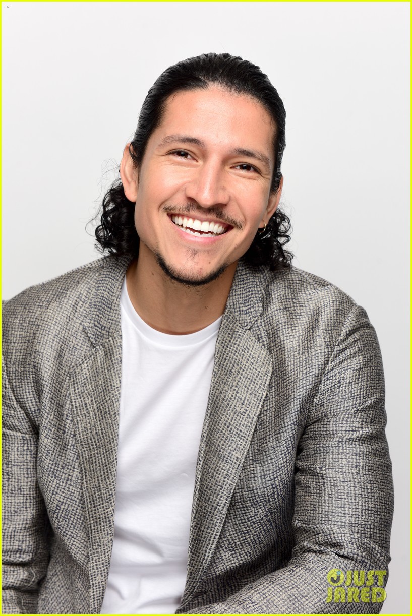 Terry Crews Rips His Shirt Off During 'Tales Of The Walking Dead' Panel ...