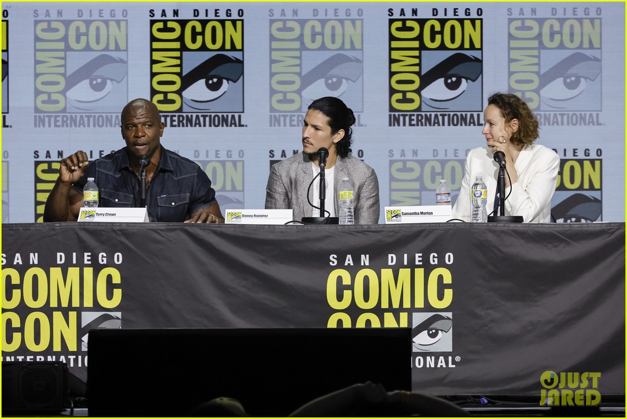 Terry Crews Rips His Shirt Off During 'Tales Of The Walking Dead' Panel ...