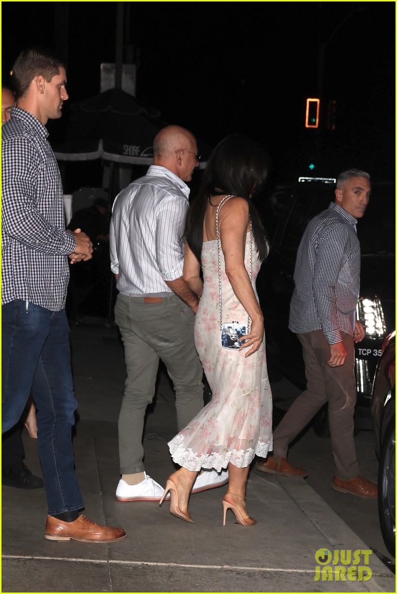 Jeff Bezos & Girlfriend Lauren Sanchez Spotted Getting Dinner at Celeb ...
