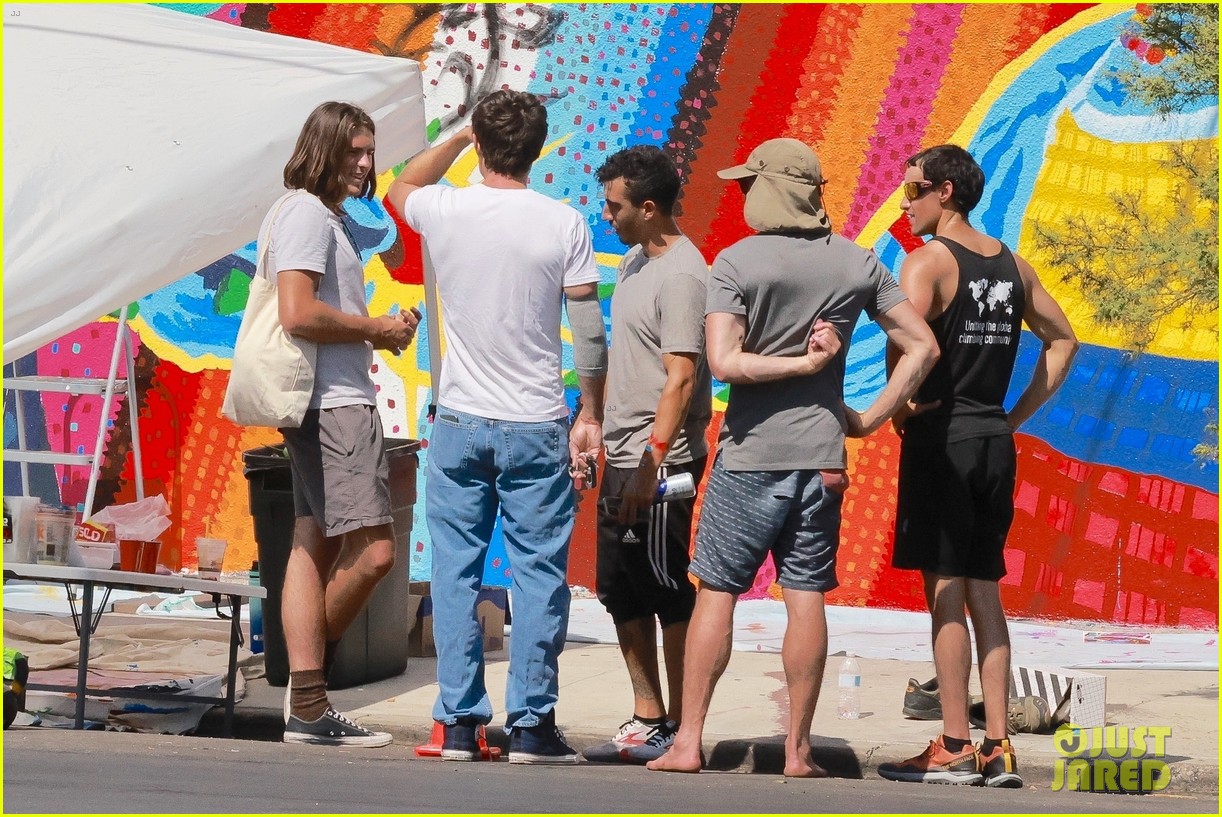 Casey Affleck Seemingly Skipping Brother Ben's Wedding, Spotted in L.A ...