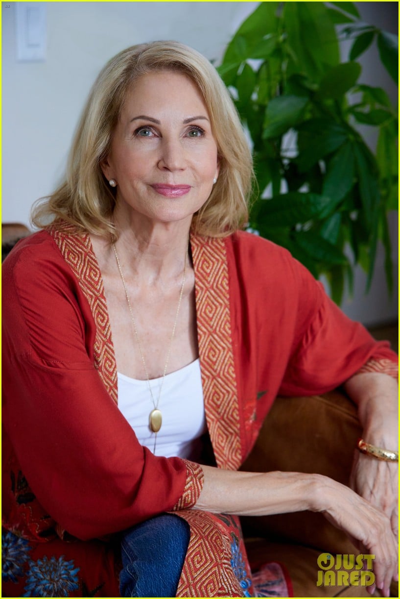 Rachel Boston & Paul Campbell Navigate The Dating Scene as Single ...