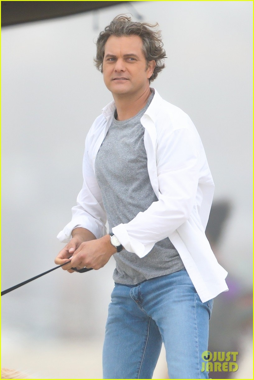 Joshua Jackson & Lizzy Caplan Hit the Beach to Film 'Fatal Attraction ...