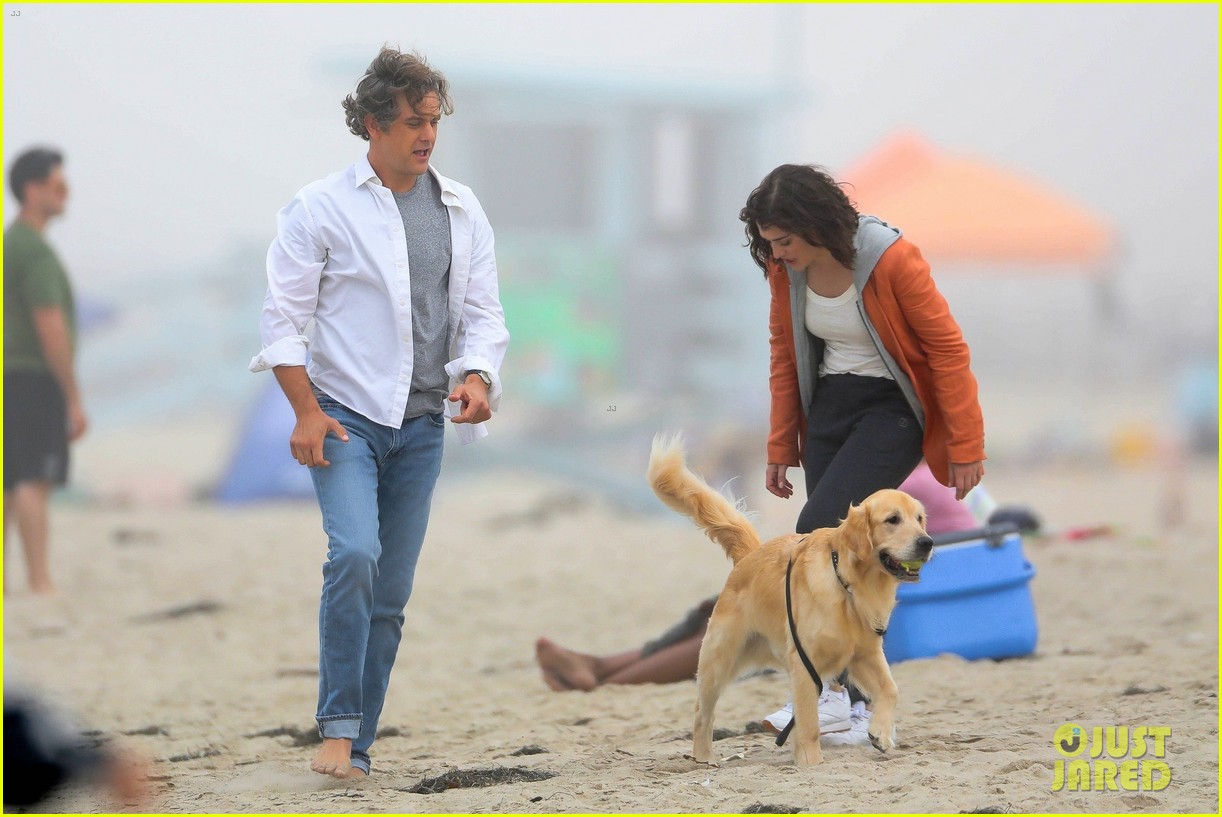 Joshua Jackson & Lizzy Caplan Hit the Beach to Film 'Fatal Attraction ...