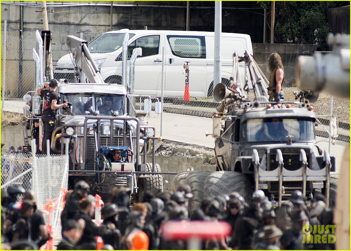 Chris Hemsworth Is Barely Recognizable on Set of 'Mad Max' Prequel 'Furiosa': Photo 4806183 ...