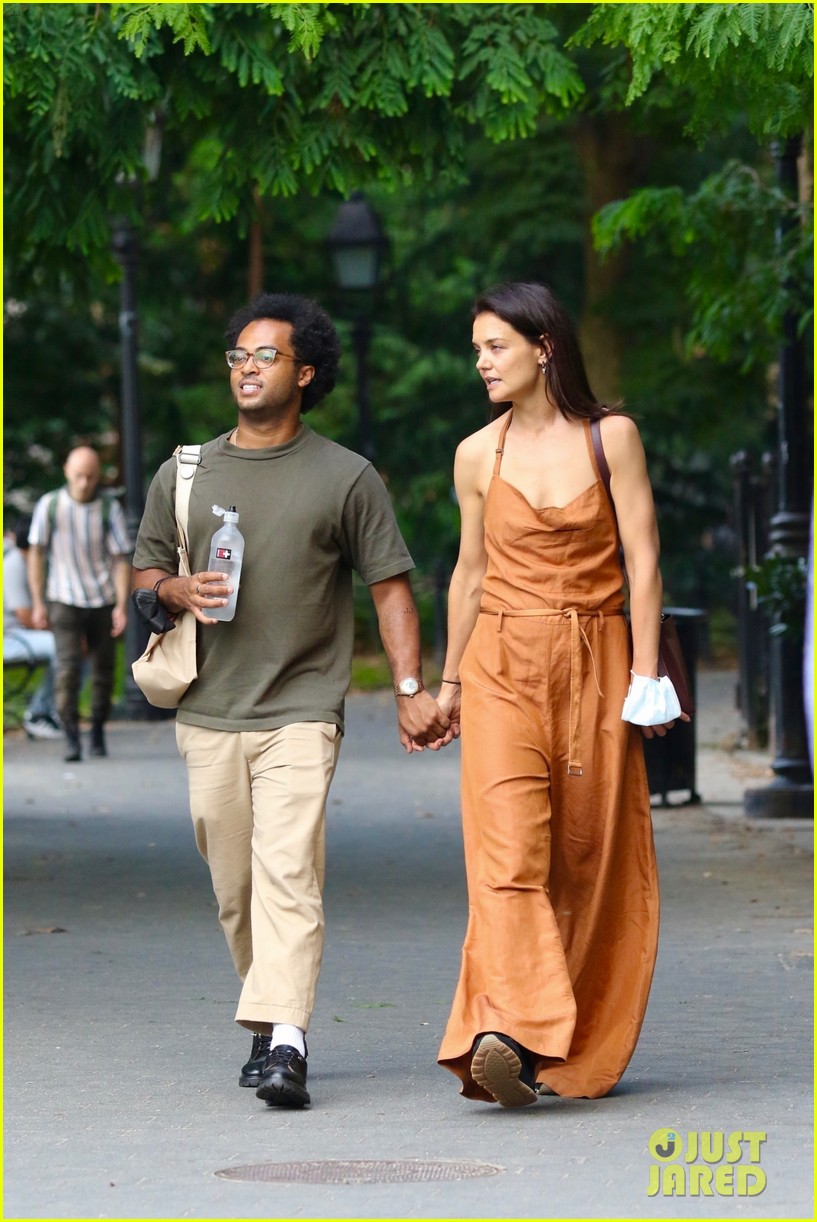 Katie Holmes & Boyfriend Bobby Wooten III Look So Happy Together in ...