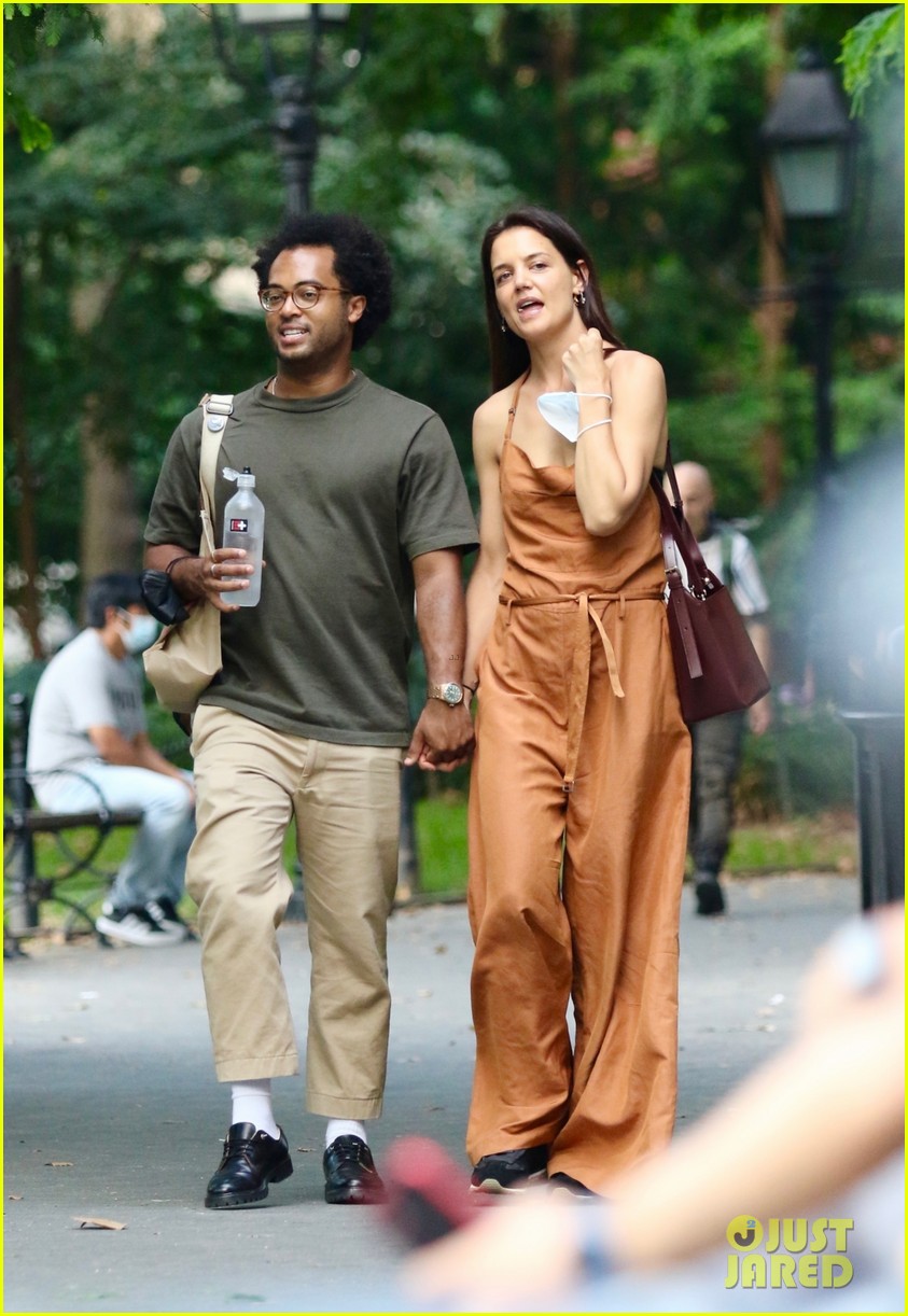 Katie Holmes & Boyfriend Bobby Wooten III Look So Happy Together in ...