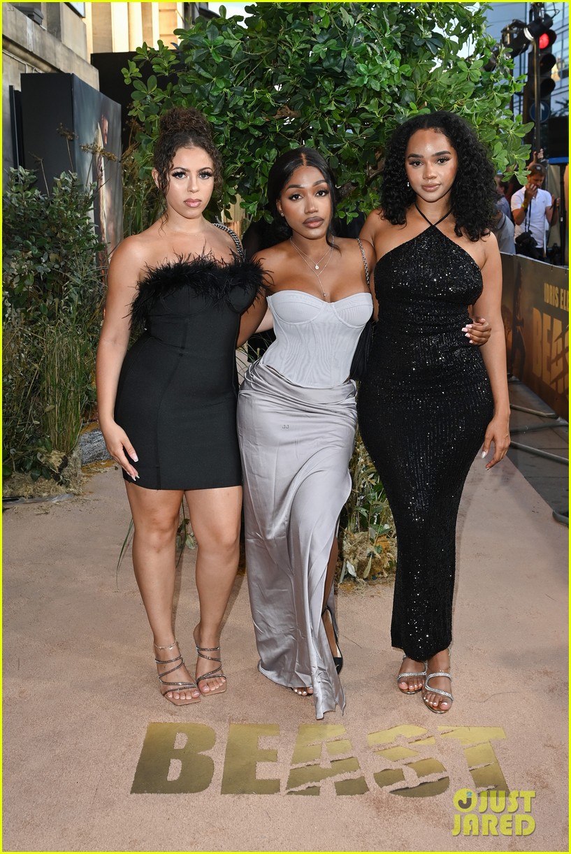 Idris Elba Snaps Pics With Fans at 'Beast' UK Premiere: Photo 4805674 ...