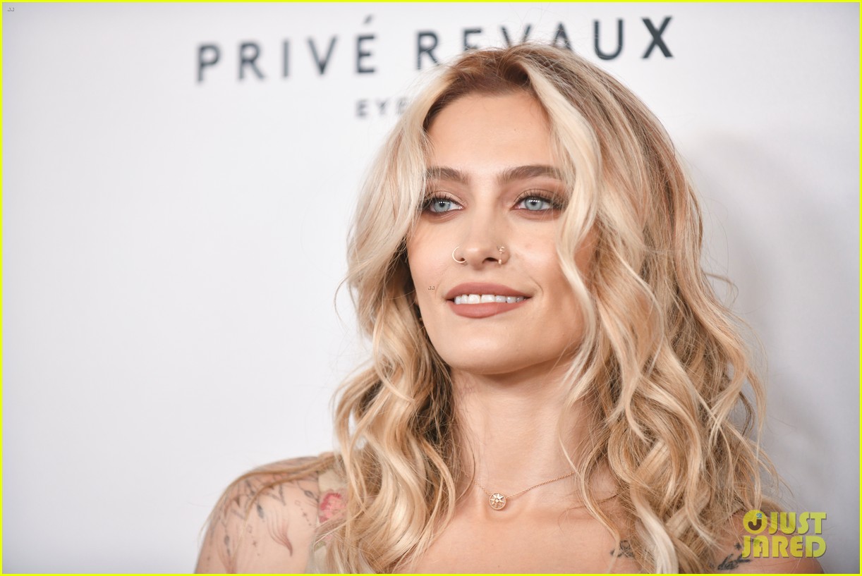 Michael Jackson's Kids Paris & Prince Walk Red Carpet Together at Pump ...