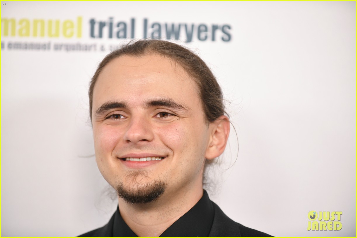 Michael Jackson's Kids Paris & Prince Walk Red Carpet Together at Pump ...