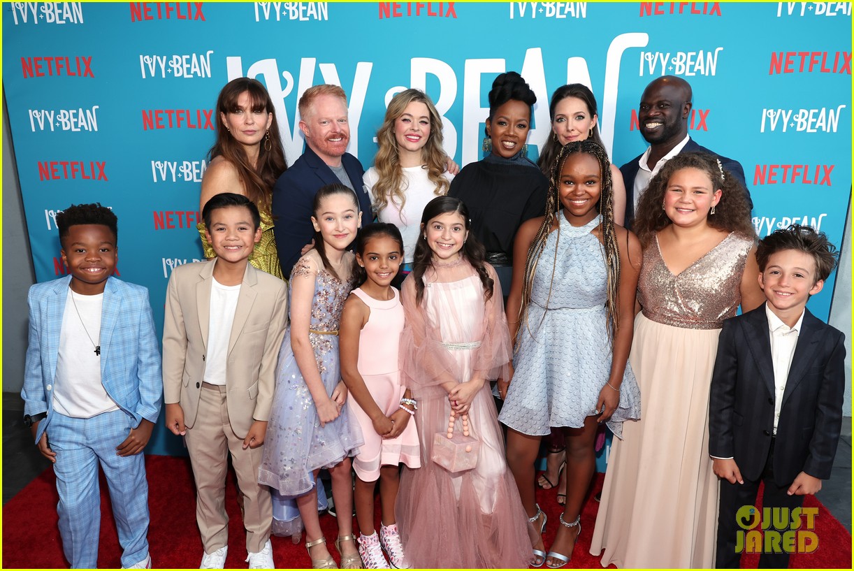 Jesse Tyler Ferguson Reveals He Wasn't Sarah Hyland's First Choice for ...