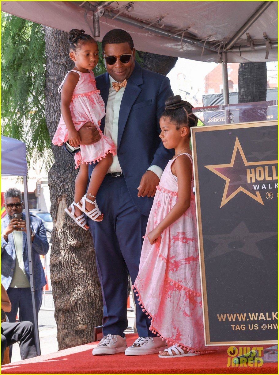 Kenan Thompson's Daughters Make Rare Public Appearance to Support Him ...