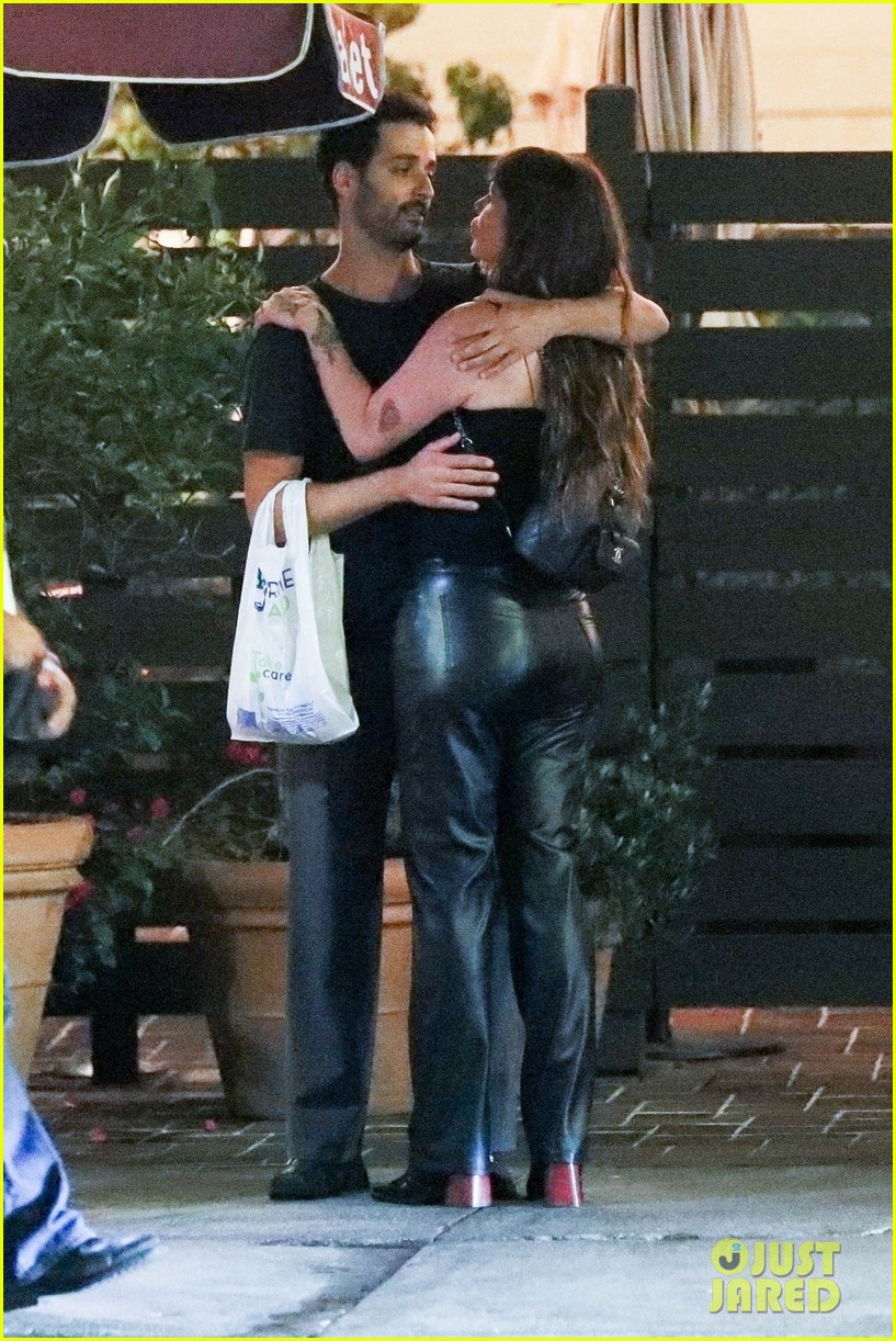 Kesha Cuddles With Mystery Guy After A Dinner Date in LA: Photo 4806477 ...