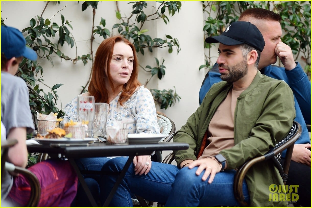 Lindsay Lohan & Bader Shammas Share A Sweet Moment During Lunch In NYC: Photo 4808147 | Lindsay ...