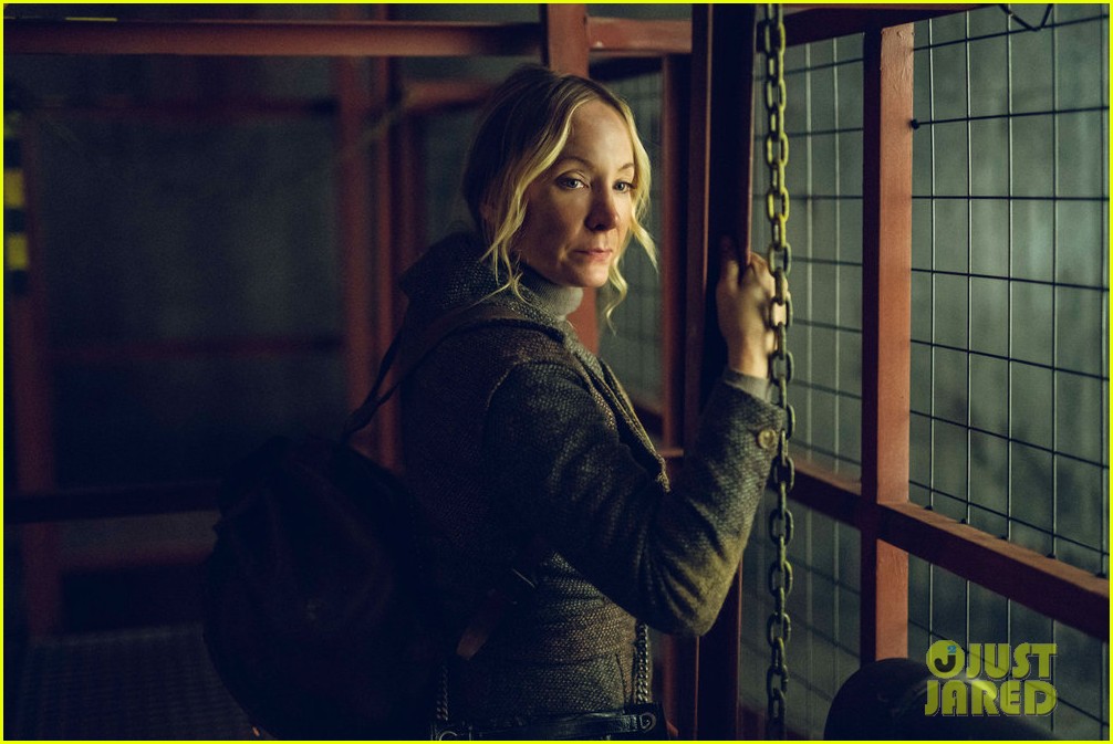 Matthew Fox Leads Peacock's Thrilling New Series 'Last Light' - Watch ...