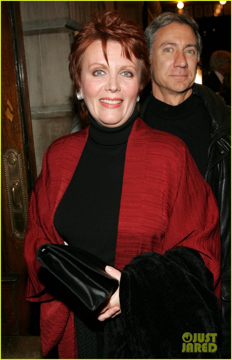 Singer Maureen McGovern Diagnosed with Rare Variant of Alzheimer's ...