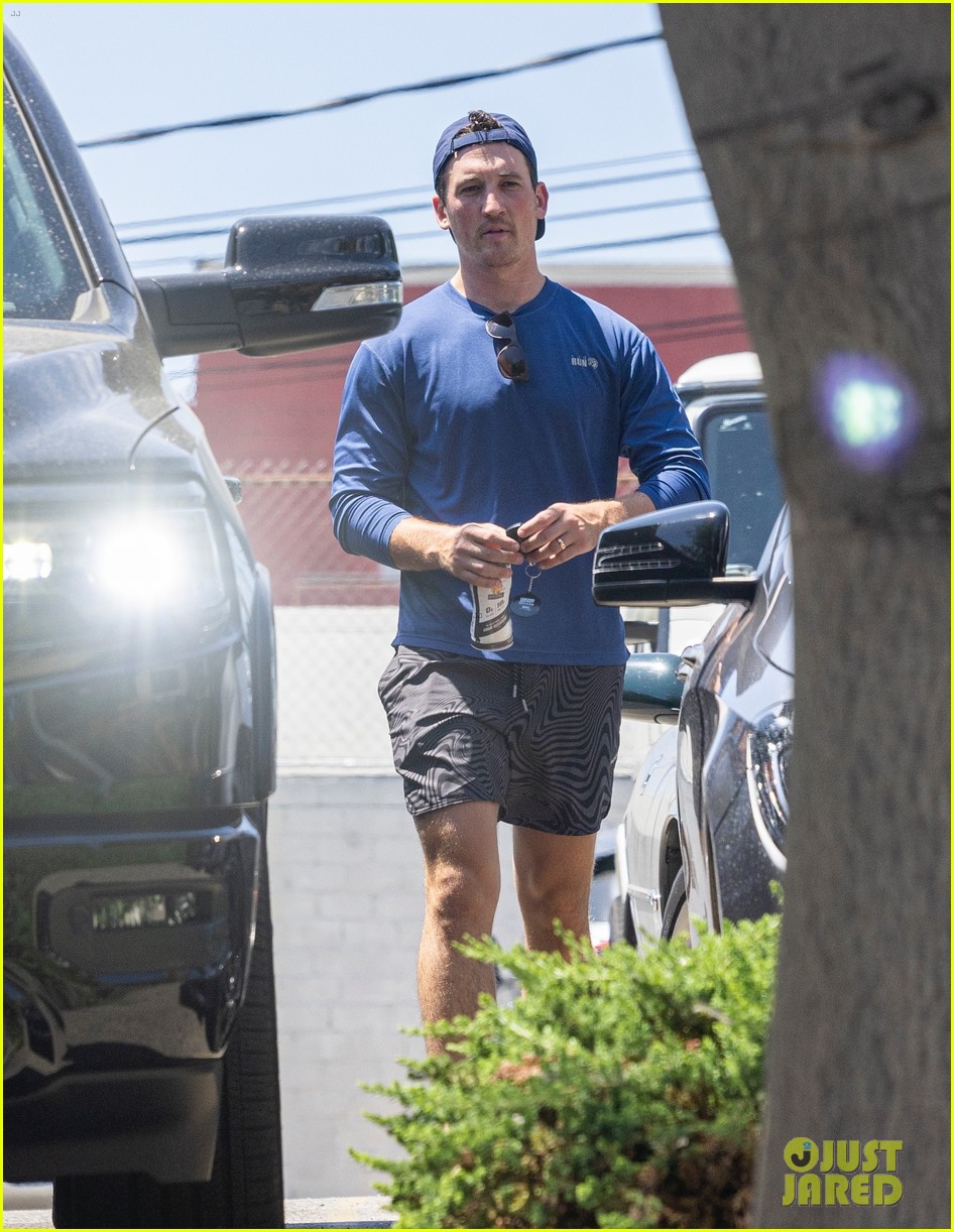 Miles Teller Spotted Running Errands in L.A. Amid Top Gun's Continued ...