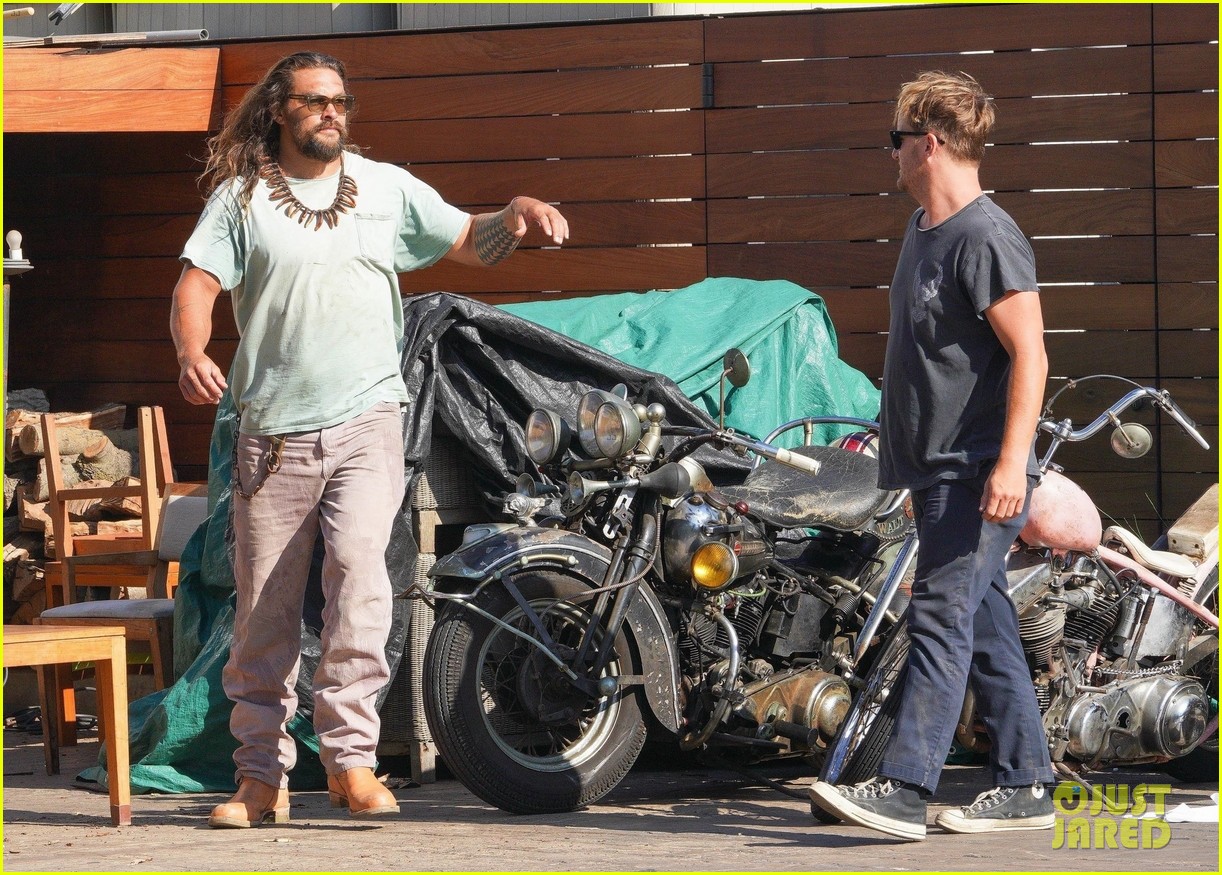 Jason Momoa Takes a Break from 'See' Press to Enjoy Lunch with a Friend ...
