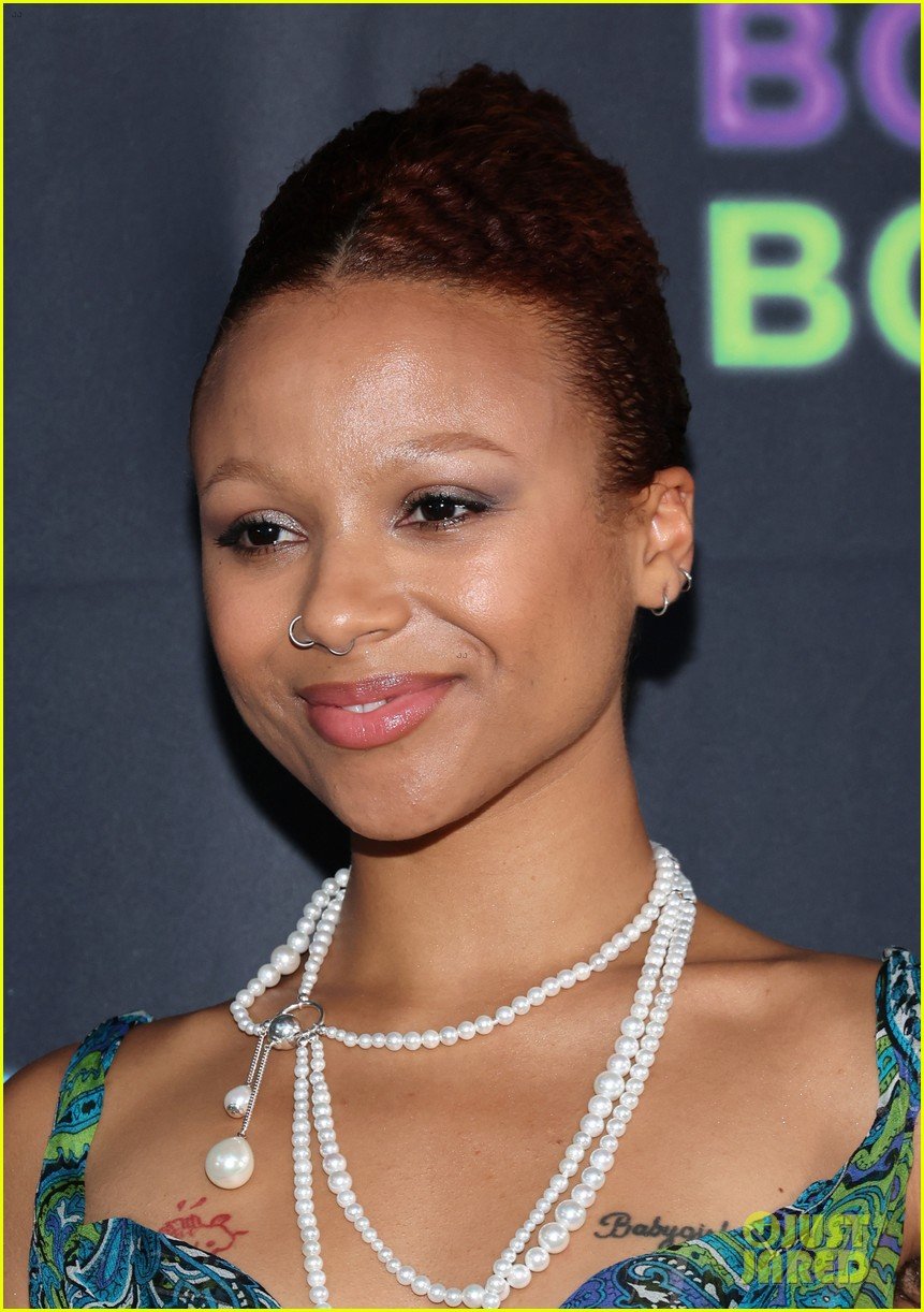 Lee Pace Shows Some Skin at 'Bodies Bodies Bodies' Premiere with Co ...