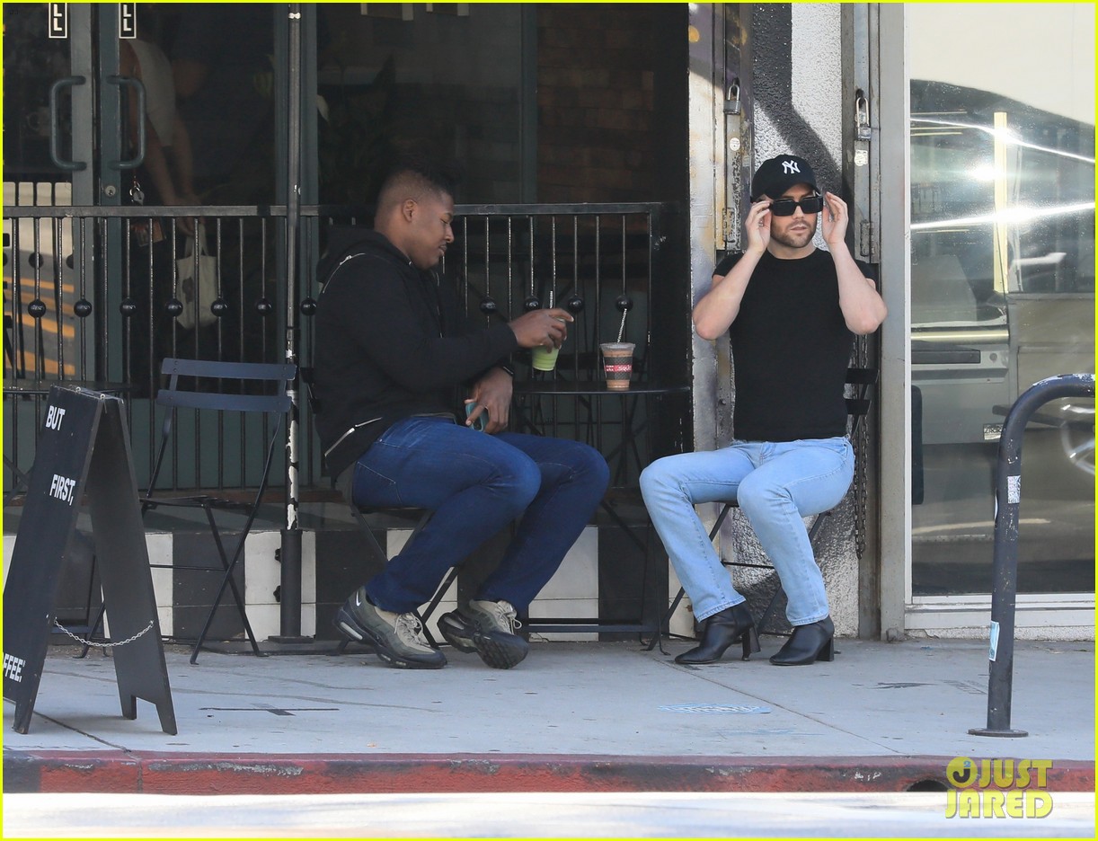 NFL Player R.K. Russell Flaunts Cute PDA with Boyfriend Corey O'Brien ...