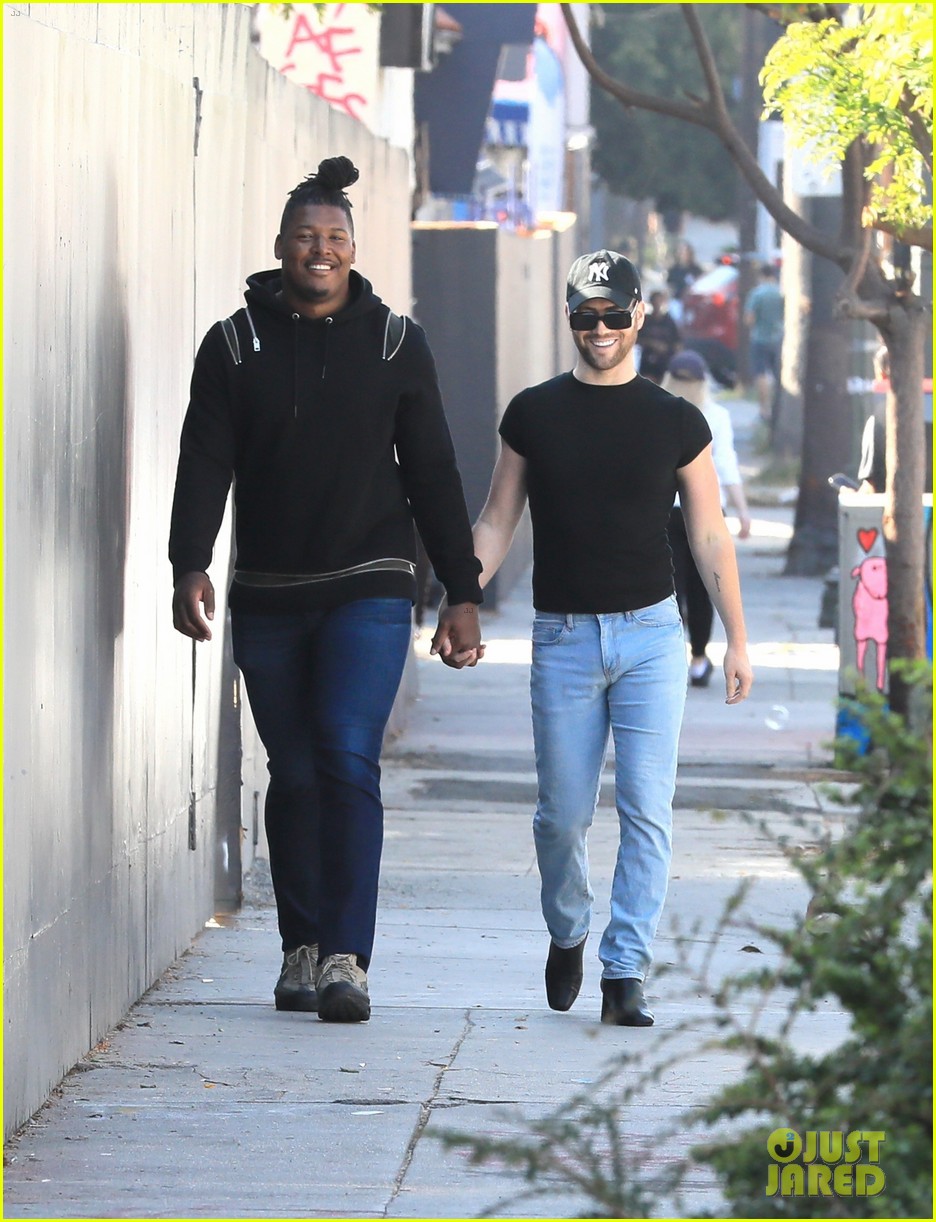 NFL Player R.K. Russell Flaunts Cute PDA with Boyfriend Corey O'Brien ...