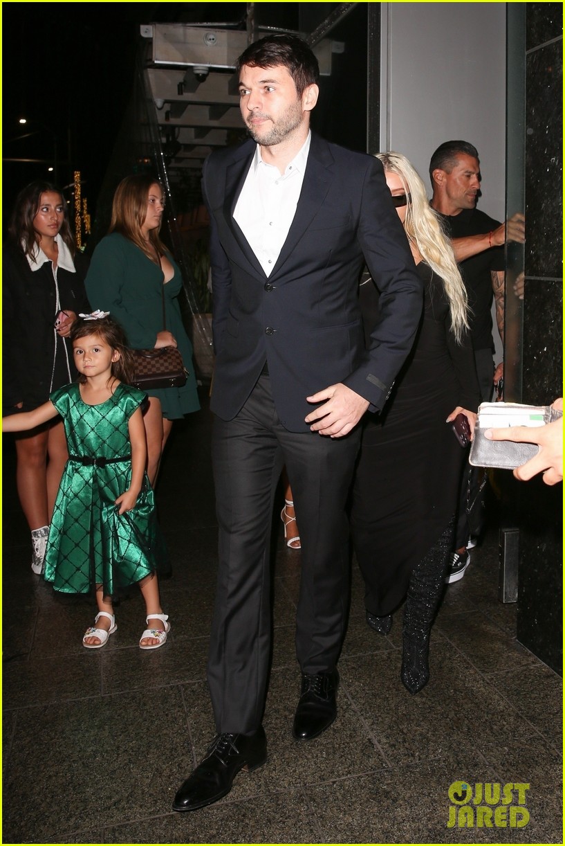 Christina Aguilera Spotted on a Friday Night Date with Fiance Matthew ...