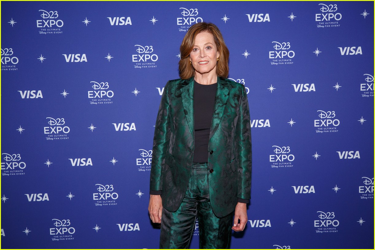 'Avatar 2' Cast Reunites at D23 to Debut New Footage from Upcoming ...