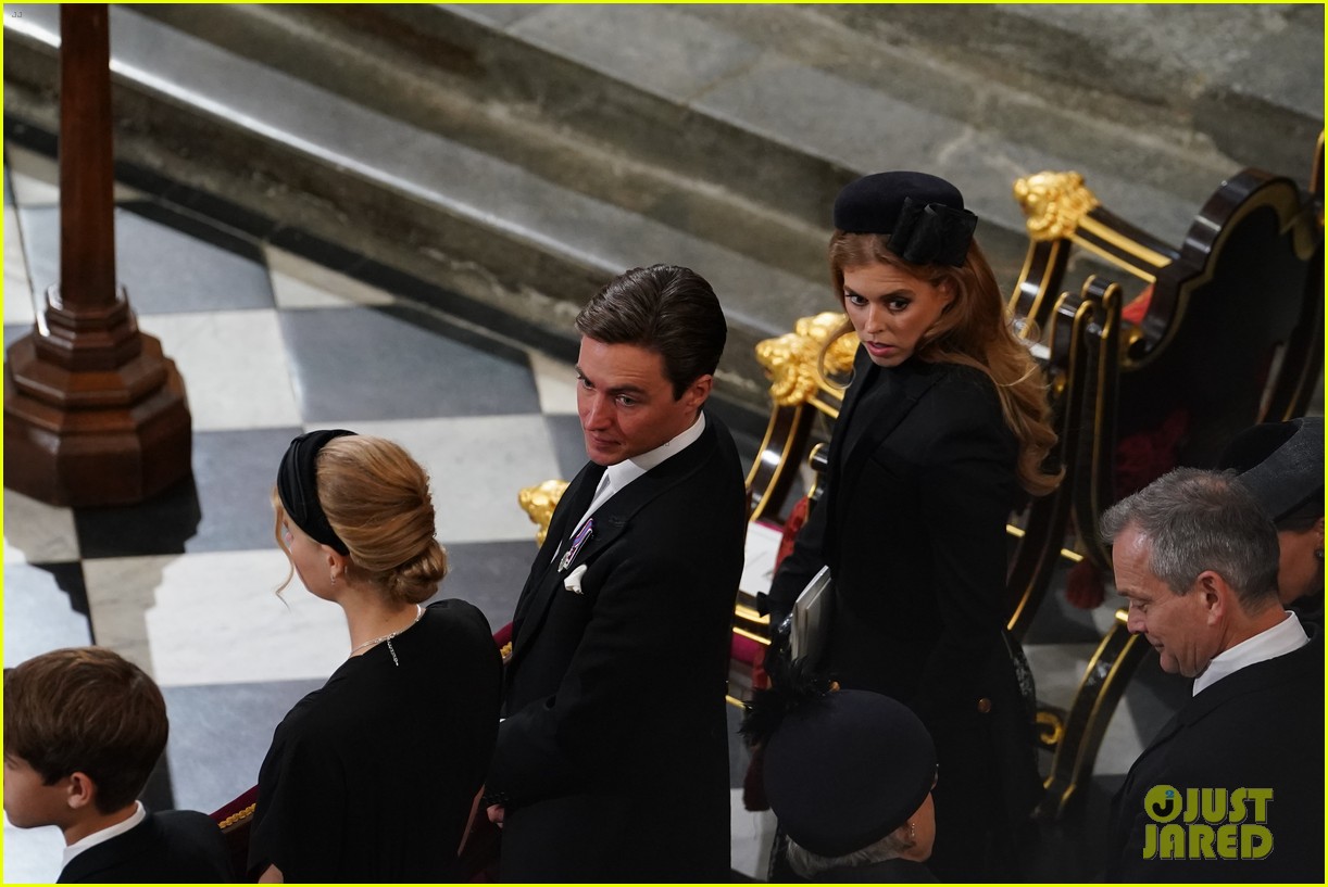 Princess Beatrice & Princess Eugenie Say Final Goodbyes To Grandmother ...