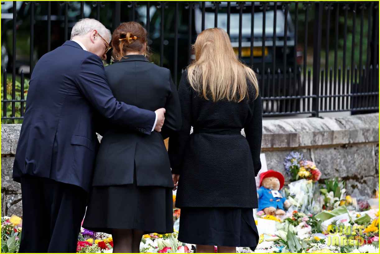 Princess Beatrice & Princess Eugenie Break Silence on Their Grandmother ...
