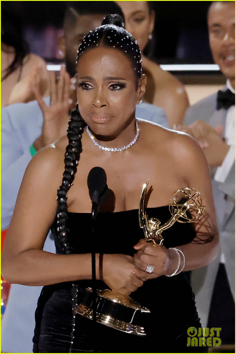 Beyonce Sent Flowers to Sheryl Lee Ralph After Her Emmy Win - Watch Video!: Photo 4822293 ...